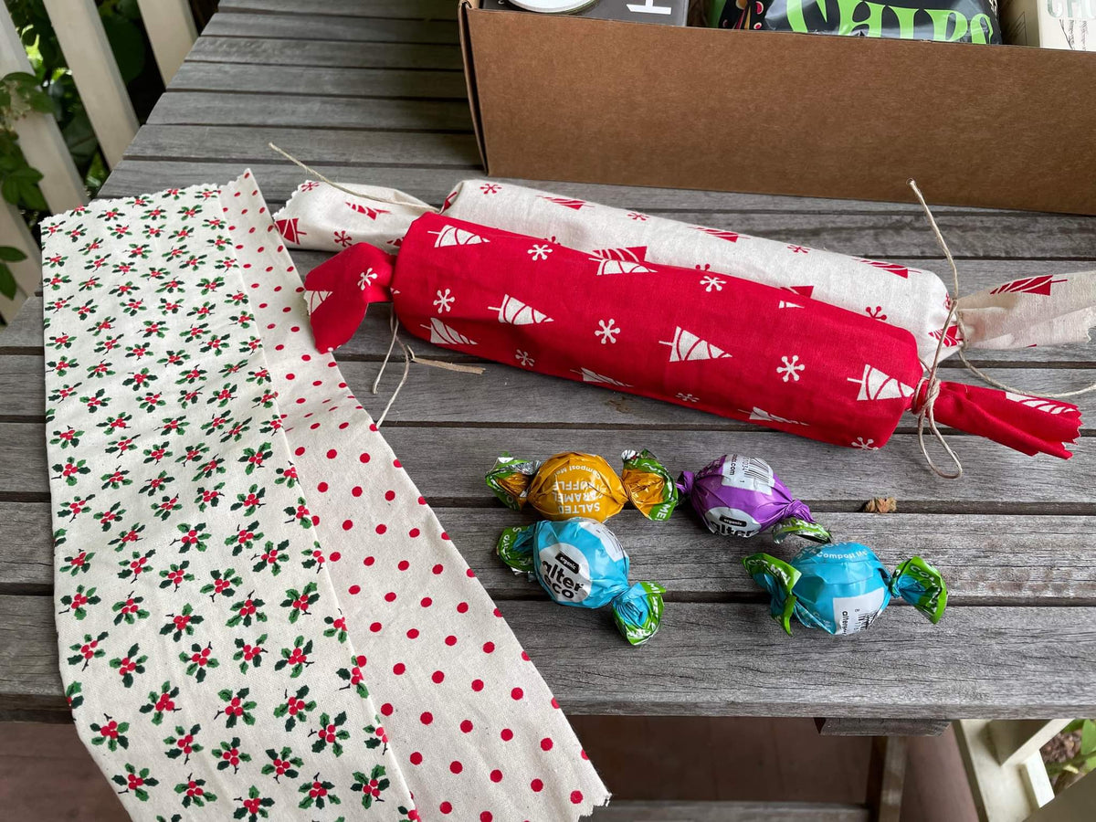 Jolly Little Elves Deluxe Christmas Hamper – Little Green Hampster